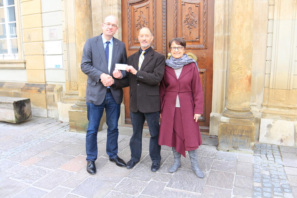 Peter Heimann unterstützt die Gmünder Flüchtlingsarbeit - Schwäbisch Gmünd